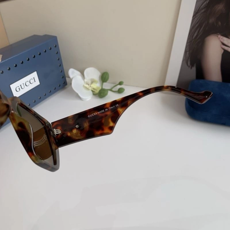Exact replica Gucci Sunglasses