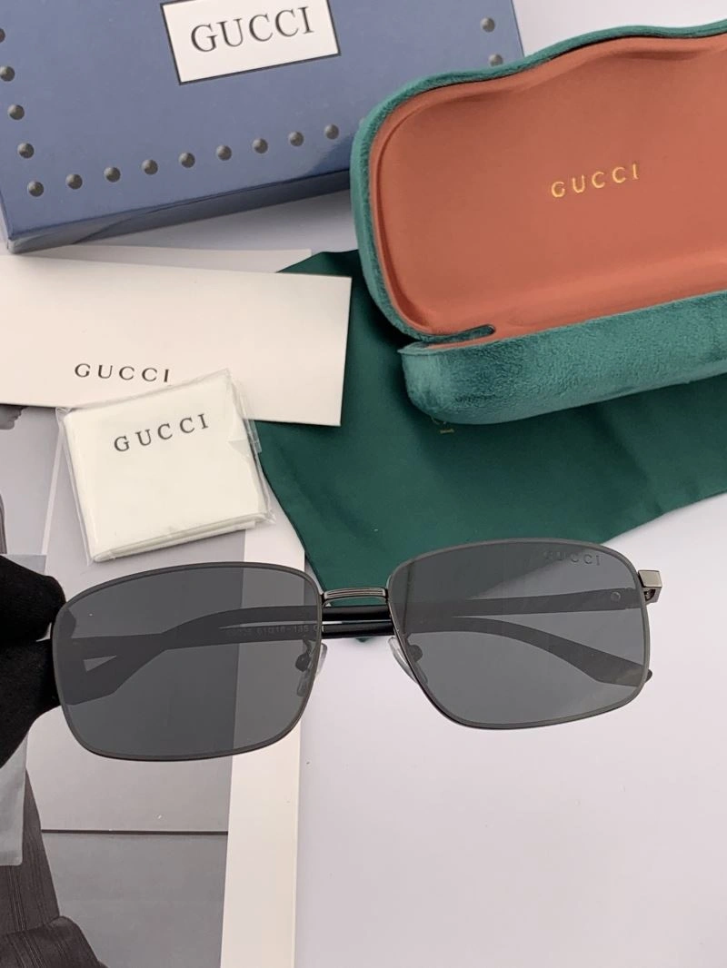 Accurate model Gucci Sunglasses