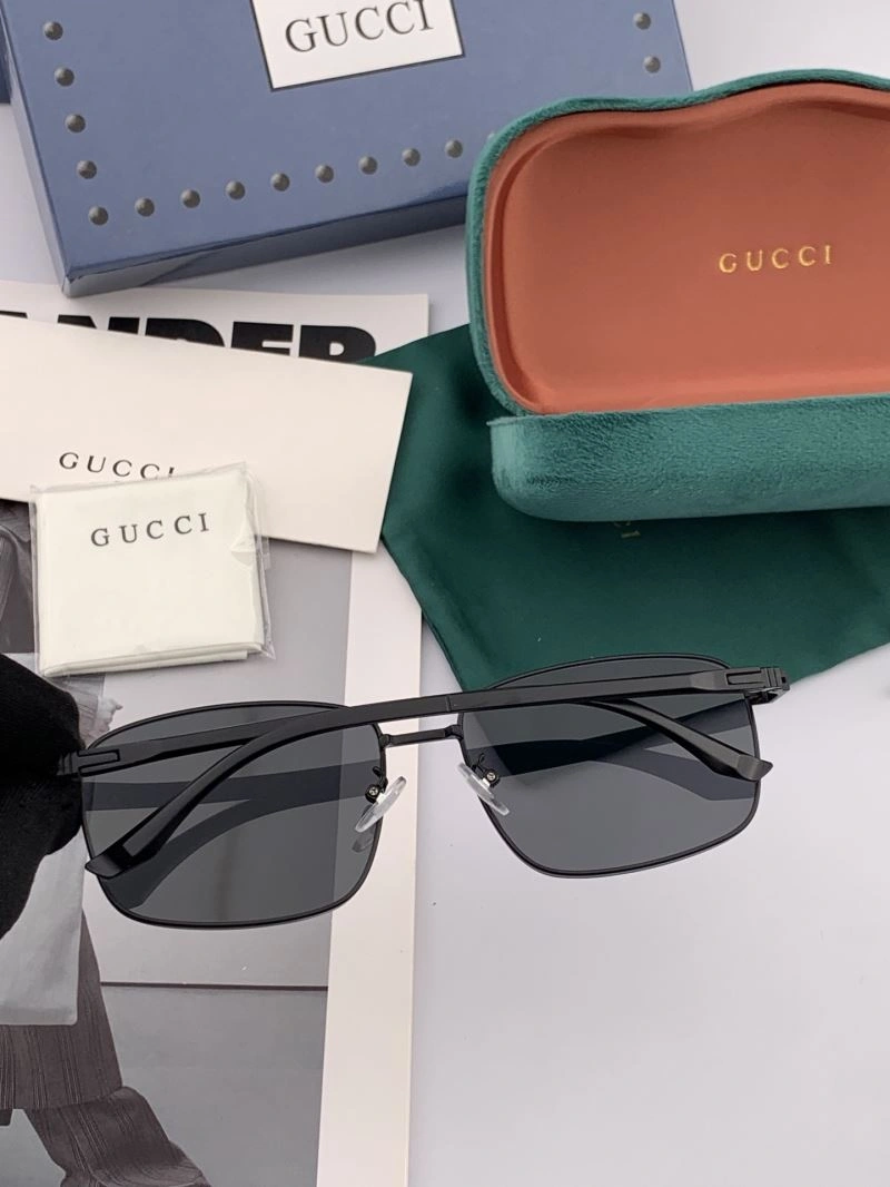 Accurate model Gucci Sunglasses