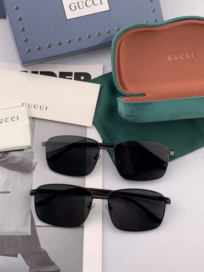 Accurate model Gucci Sunglasses