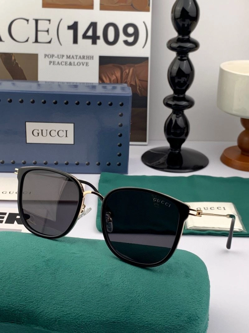 Top mirror Gucci Sunglasses