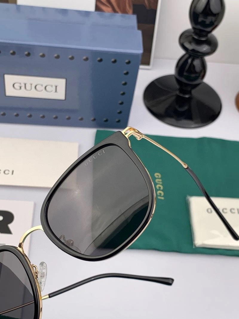Top mirror Gucci Sunglasses