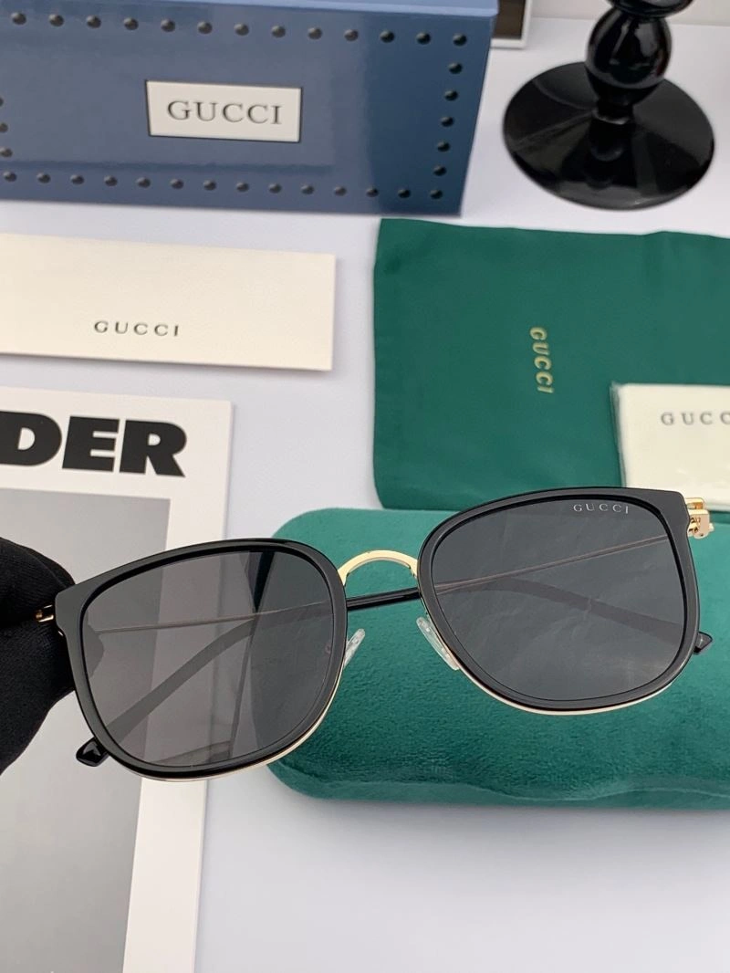Top mirror Gucci Sunglasses