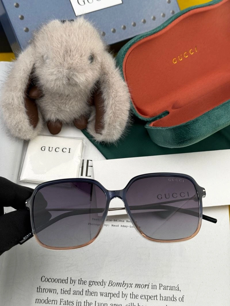 Exact replica Gucci Sunglasses