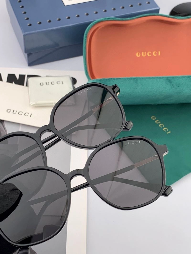 Top mirror Gucci Sunglasses