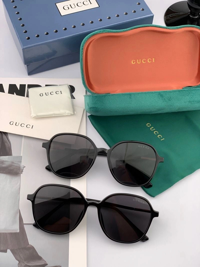 Top mirror Gucci Sunglasses