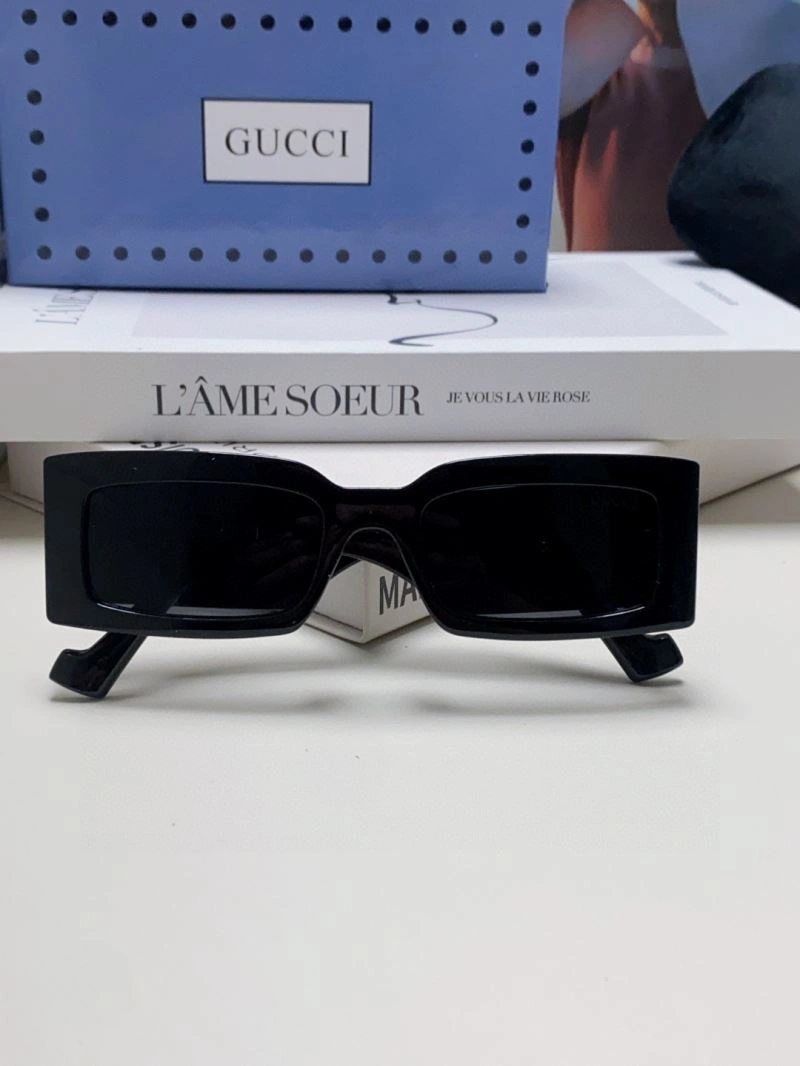 Top mirror Gucci Sunglasses