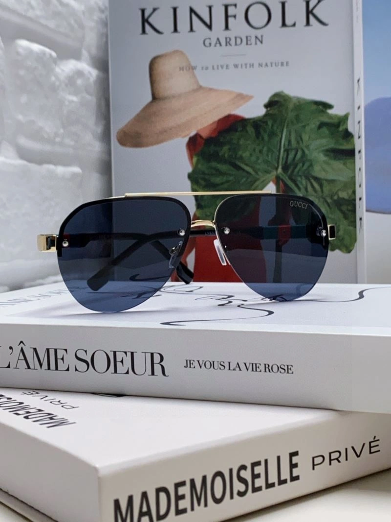 Exact replica Gucci Sunglasses
