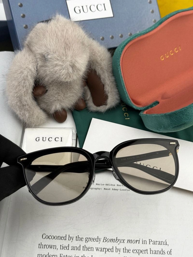 Low-cost Gucci Sunglasses