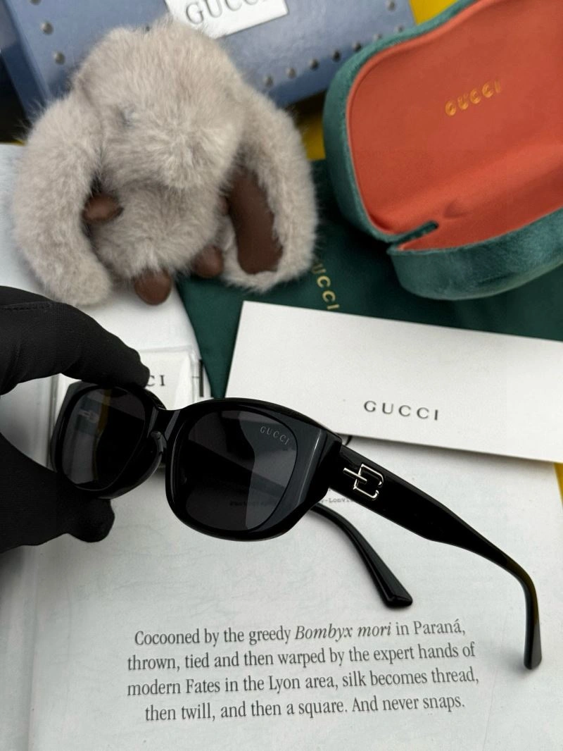 Exact replica Gucci Sunglasses