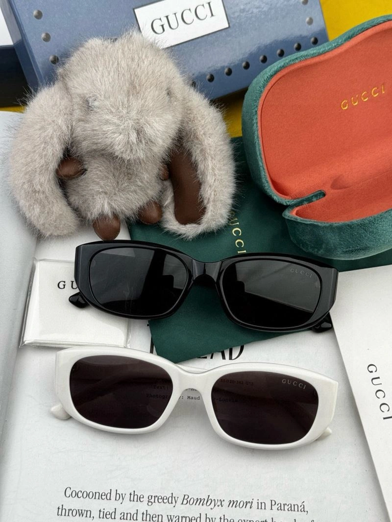 Exact replica Gucci Sunglasses