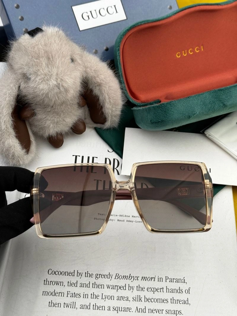 Brand-authenticated Gucci Sunglasses