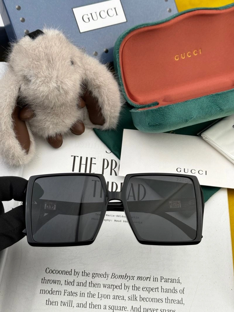 Brand-authenticated Gucci Sunglasses