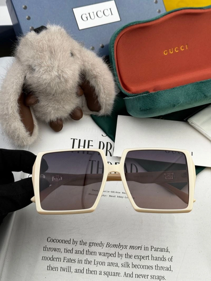 Brand-authenticated Gucci Sunglasses