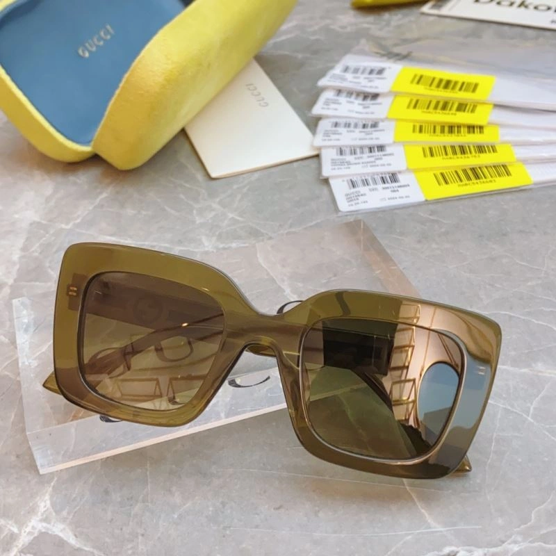 Accurate model Gucci Sunglasses