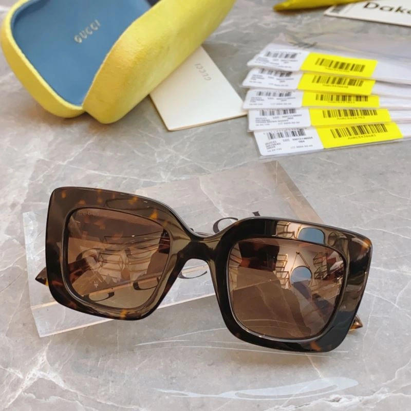 Accurate model Gucci Sunglasses