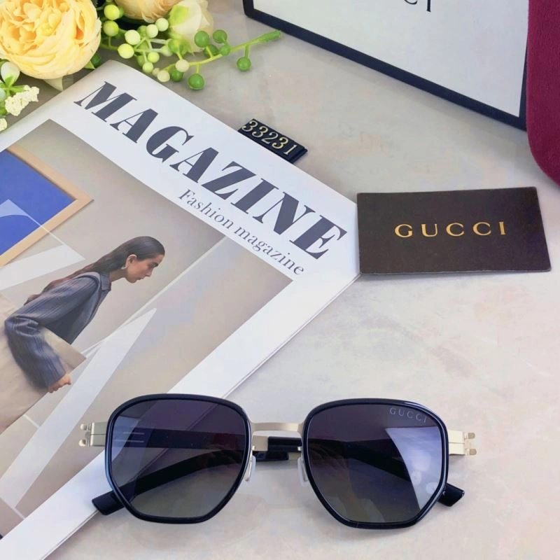 Accurate model Gucci Sunglasses