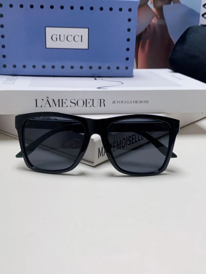 Top mirror Gucci Sunglasses
