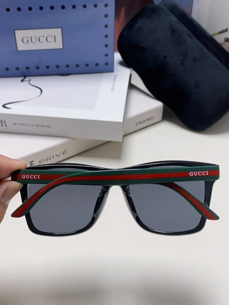 Top mirror Gucci Sunglasses