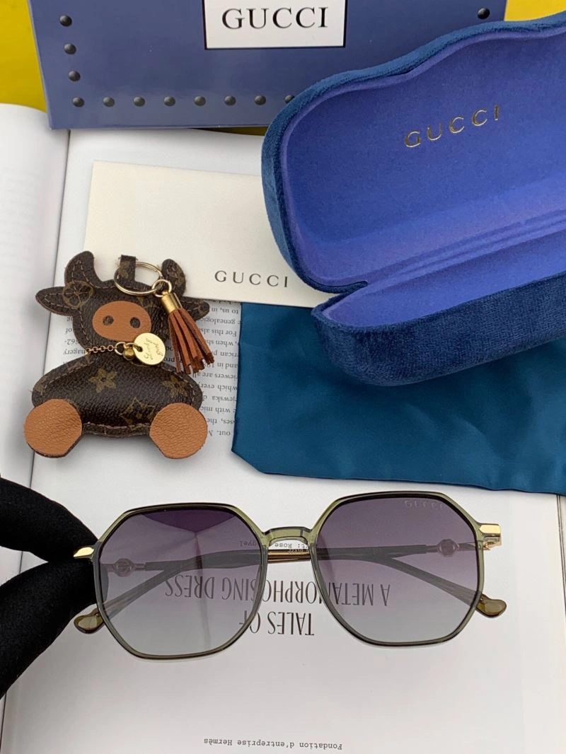 Accurate model Gucci Sunglasses
