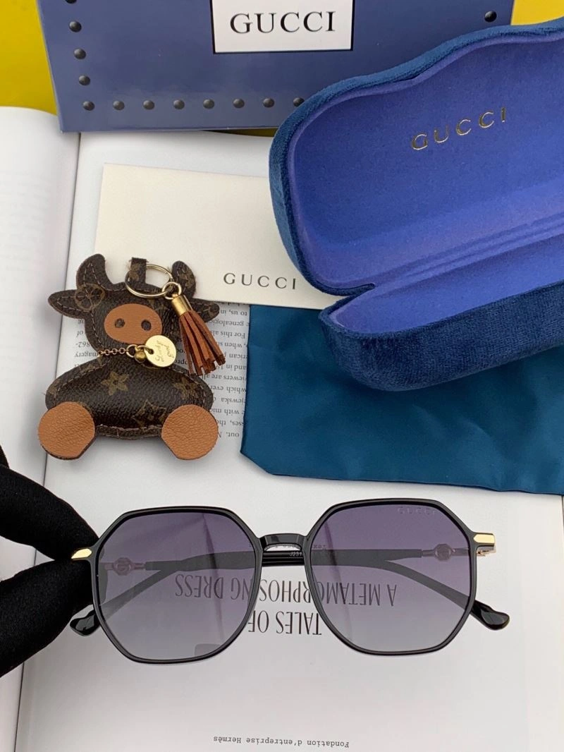 Accurate model Gucci Sunglasses