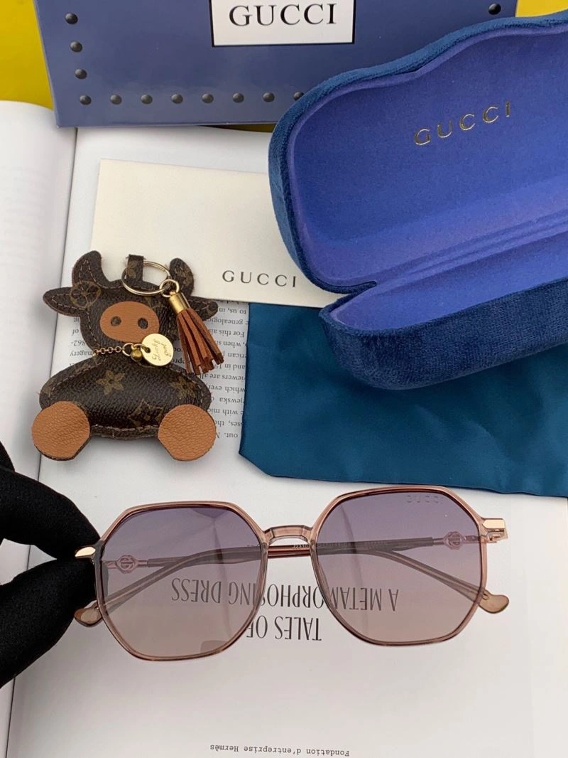 Accurate model Gucci Sunglasses