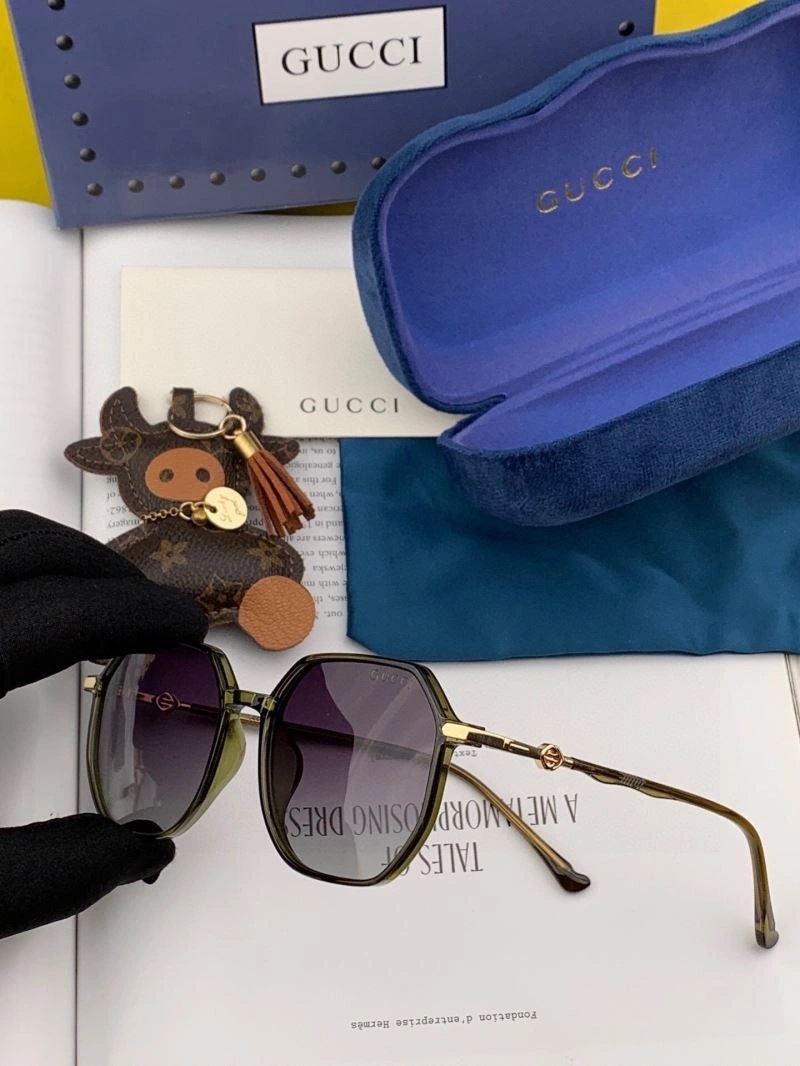 Accurate model Gucci Sunglasses
