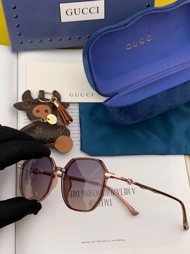 Accurate model Gucci Sunglasses