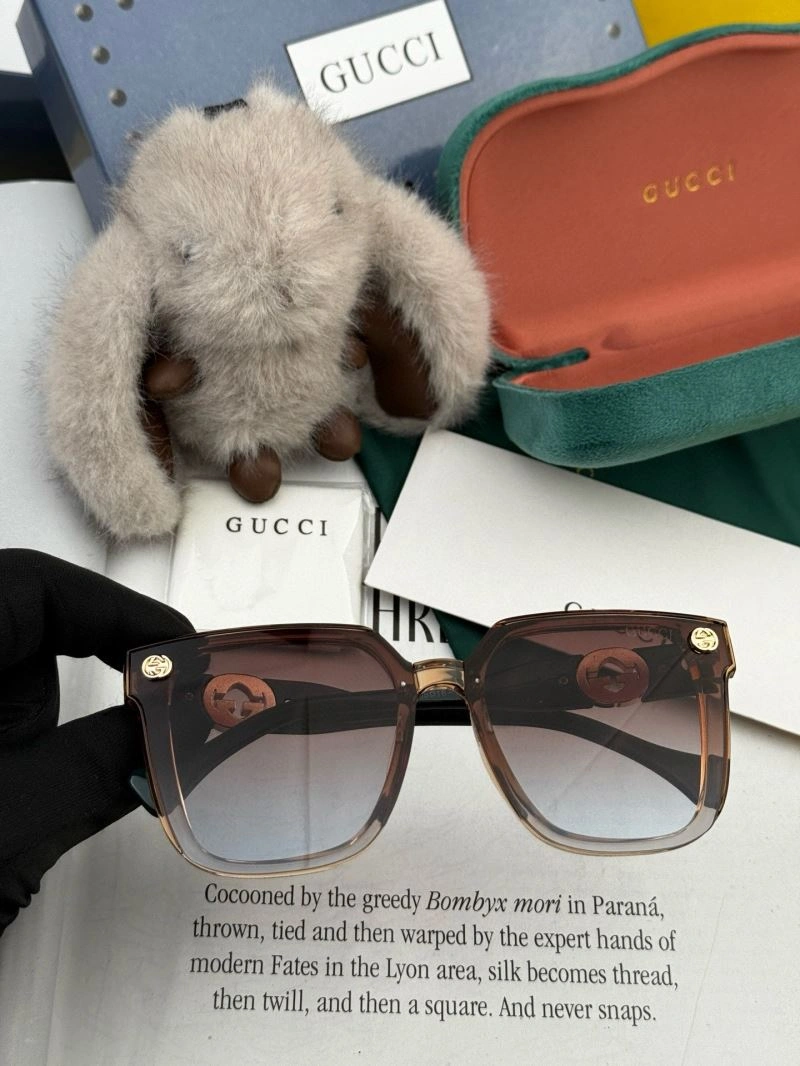 Brand-authenticated Gucci Sunglasses