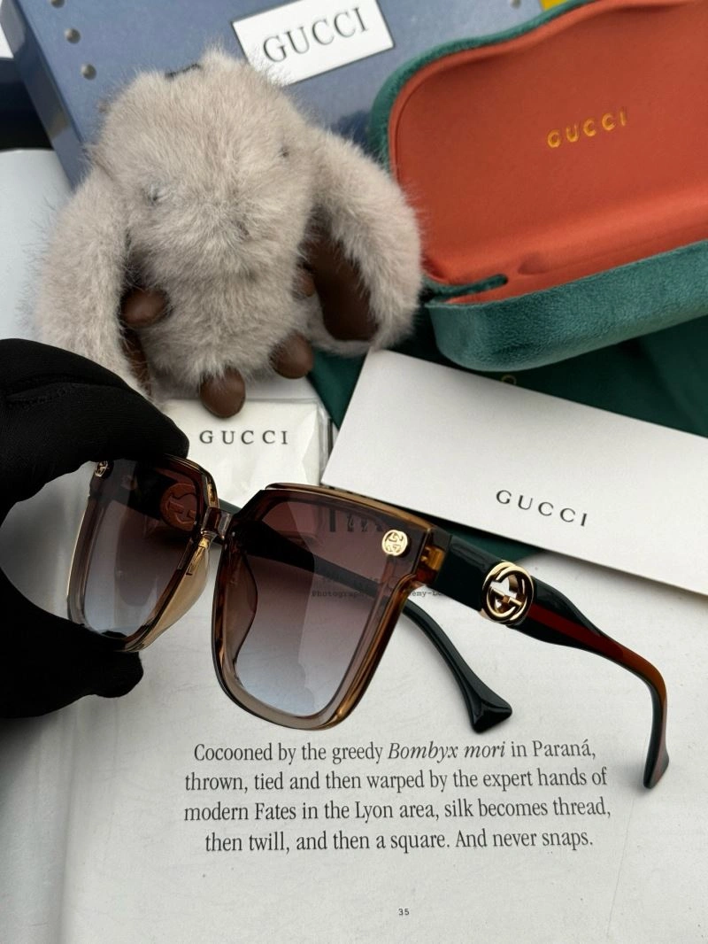 Brand-authenticated Gucci Sunglasses