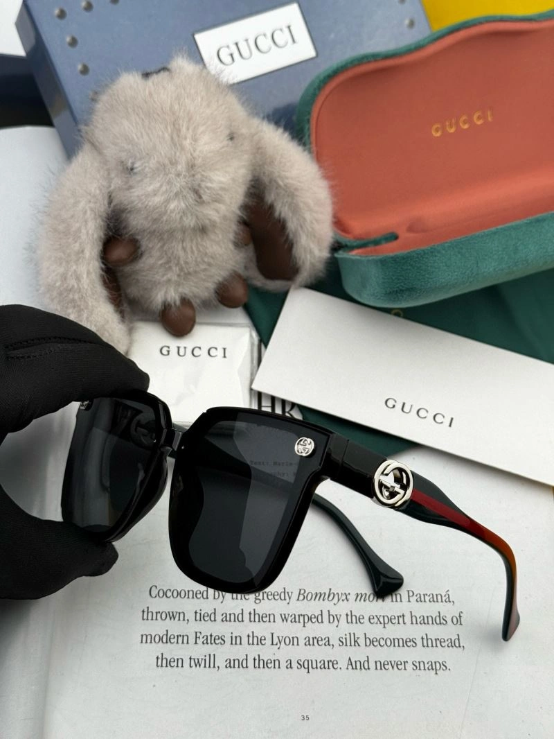 Brand-authenticated Gucci Sunglasses