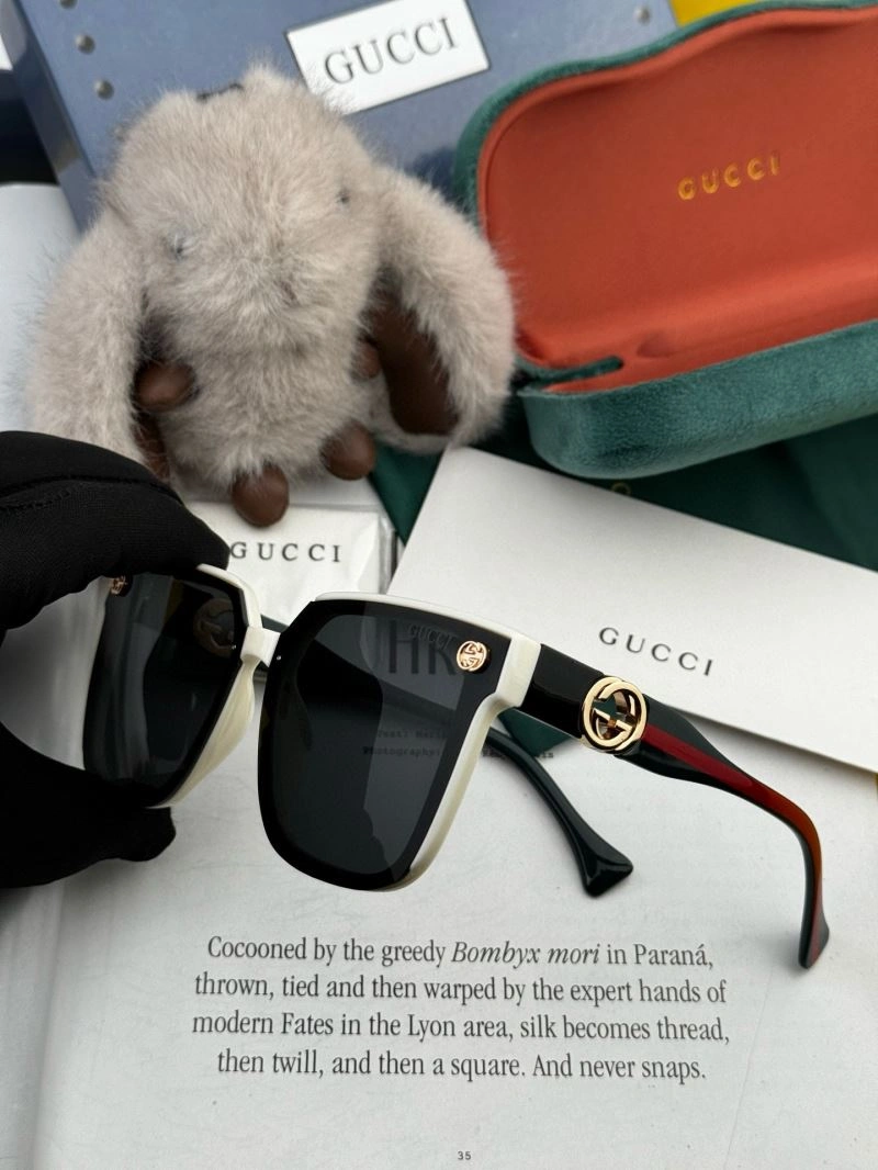 Brand-authenticated Gucci Sunglasses