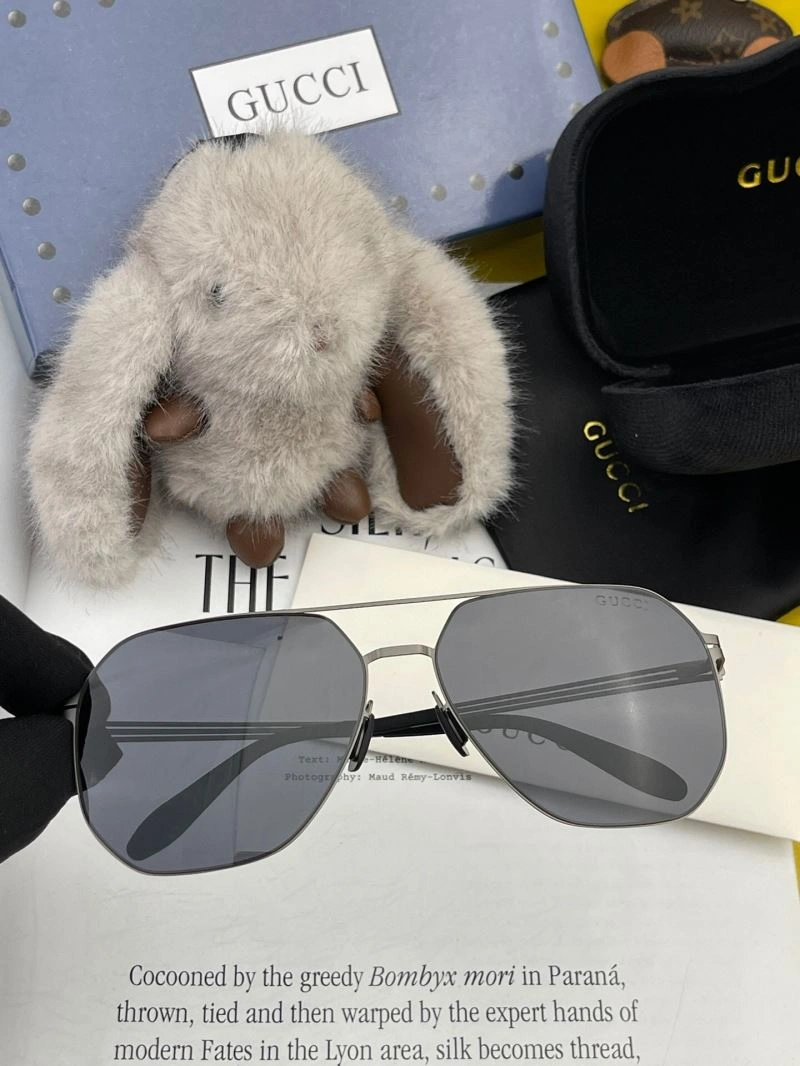 Top mirror Gucci Sunglasses