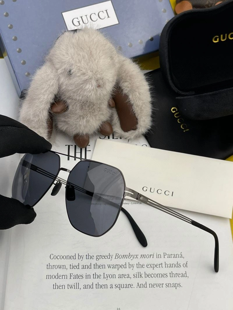 Top mirror Gucci Sunglasses
