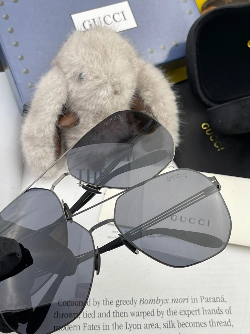 Top mirror Gucci Sunglasses