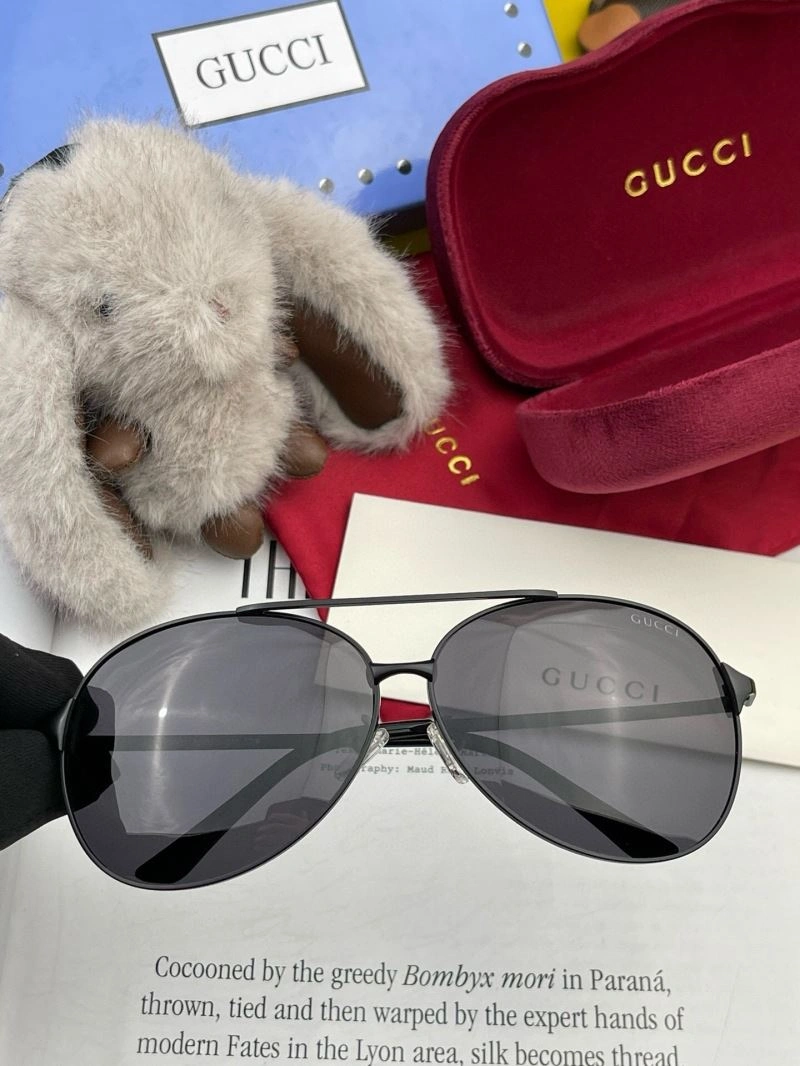 Accurate model Gucci Sunglasses