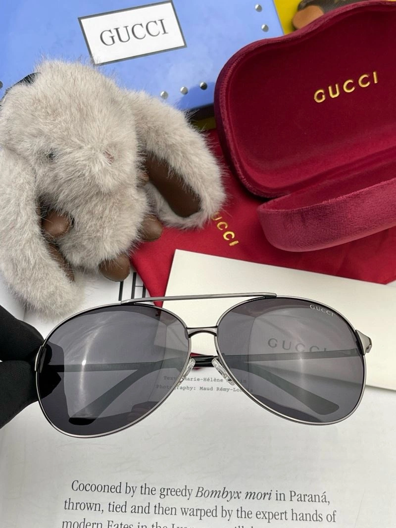 Accurate model Gucci Sunglasses