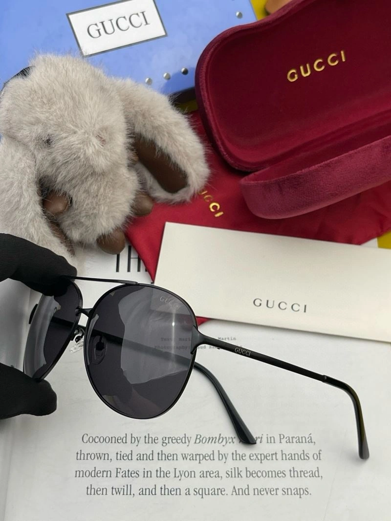 Accurate model Gucci Sunglasses