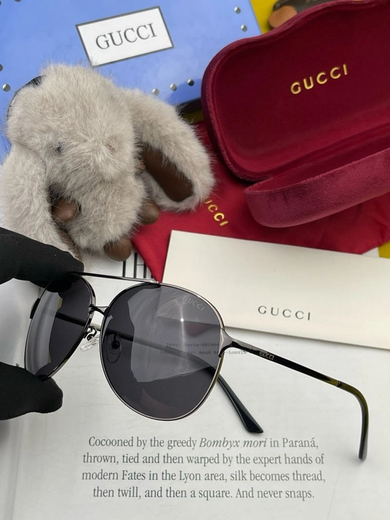 Accurate model Gucci Sunglasses