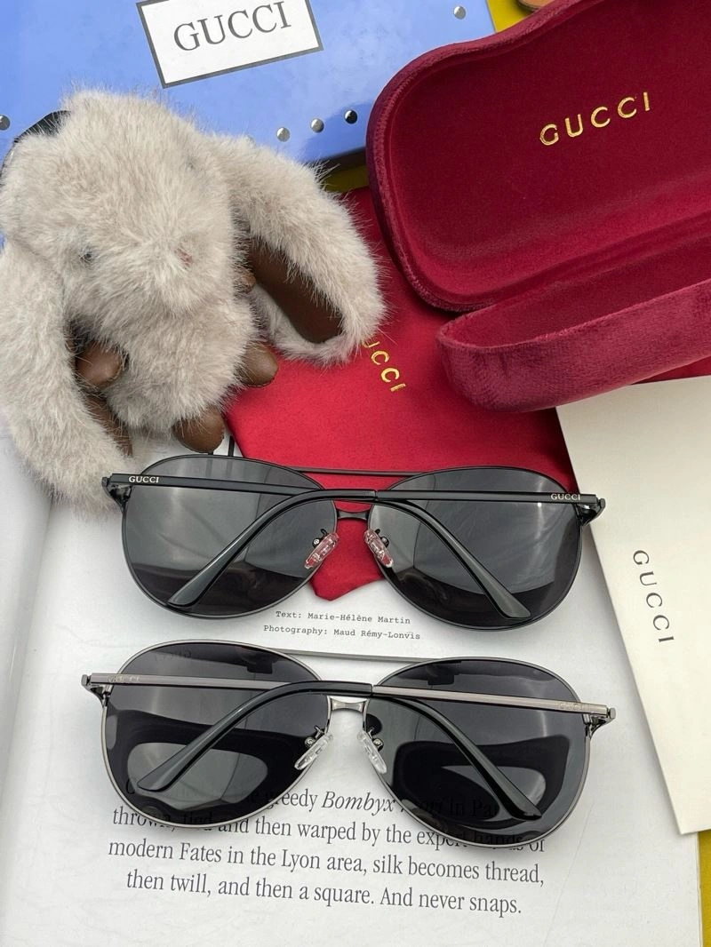 Accurate model Gucci Sunglasses
