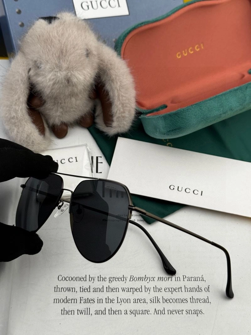 Top mirror Gucci Sunglasses