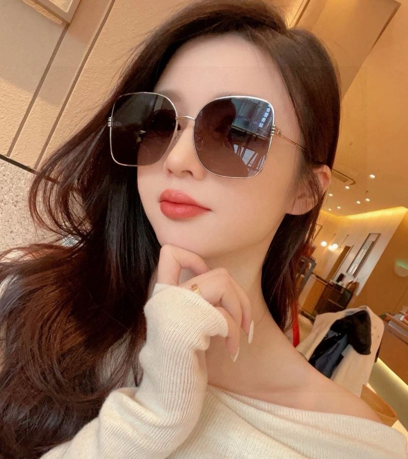 Accurate model Gucci Sunglasses