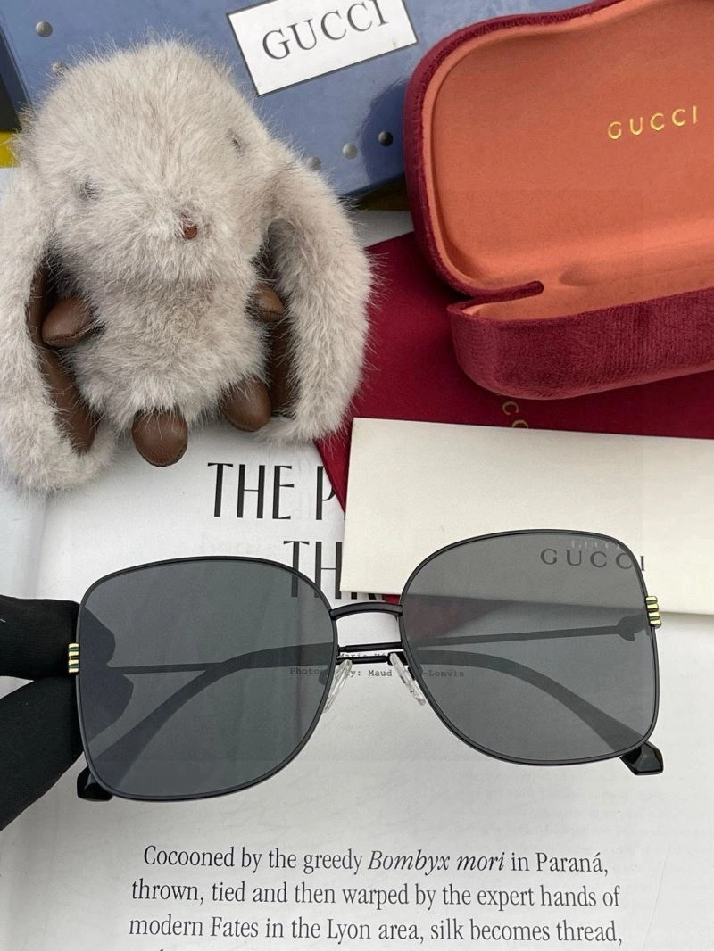 Accurate model Gucci Sunglasses