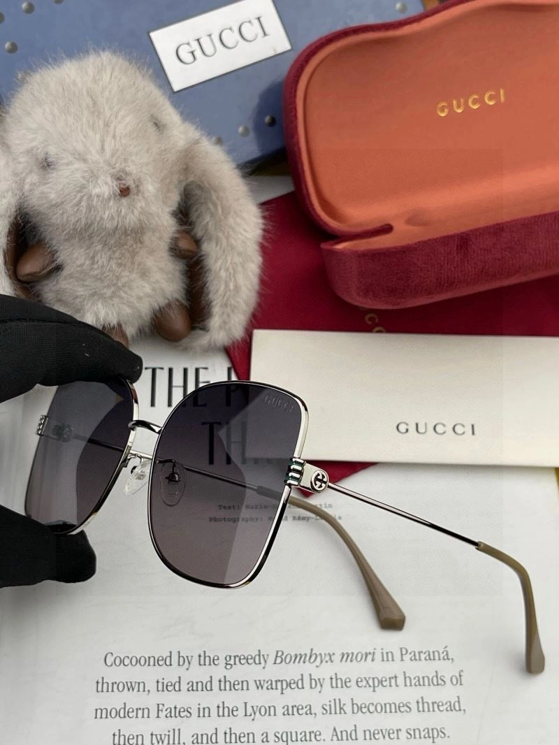 Accurate model Gucci Sunglasses