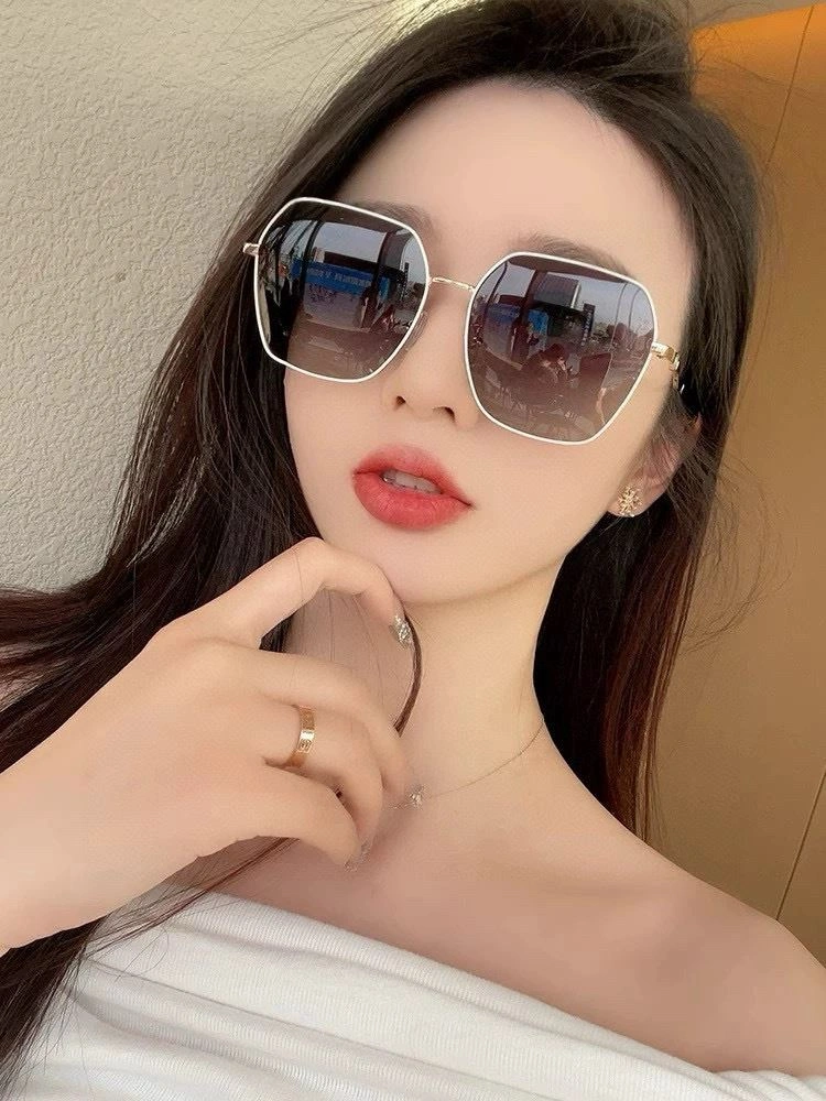 Accurate model Gucci Sunglasses