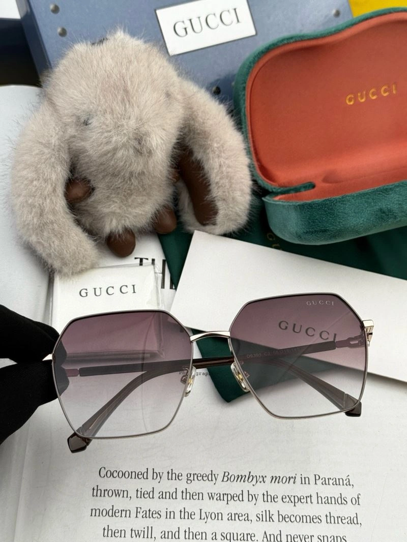 Accurate model Gucci Sunglasses