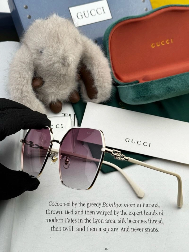 Accurate model Gucci Sunglasses