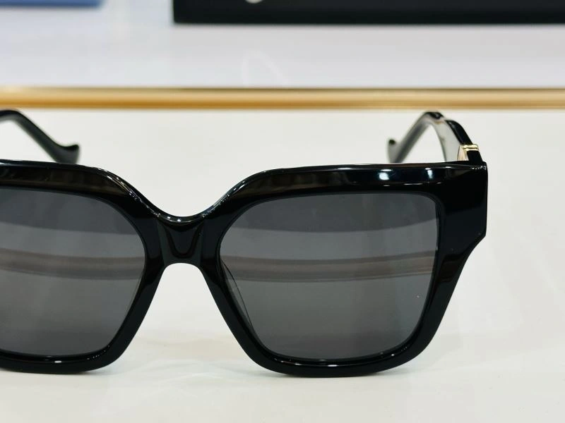 Indistinguishable Gucci Sunglasses