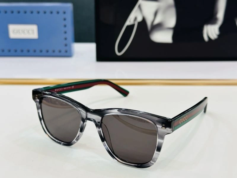 Brand-authenticated Gucci Sunglasses
