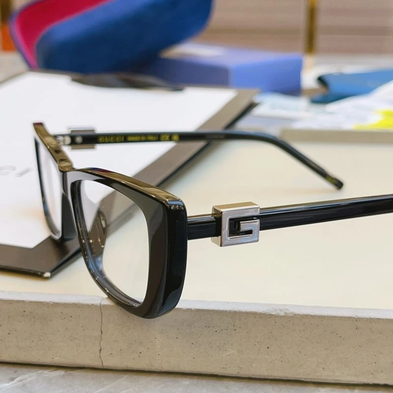 Brand-authenticated Gucci Sunglasses